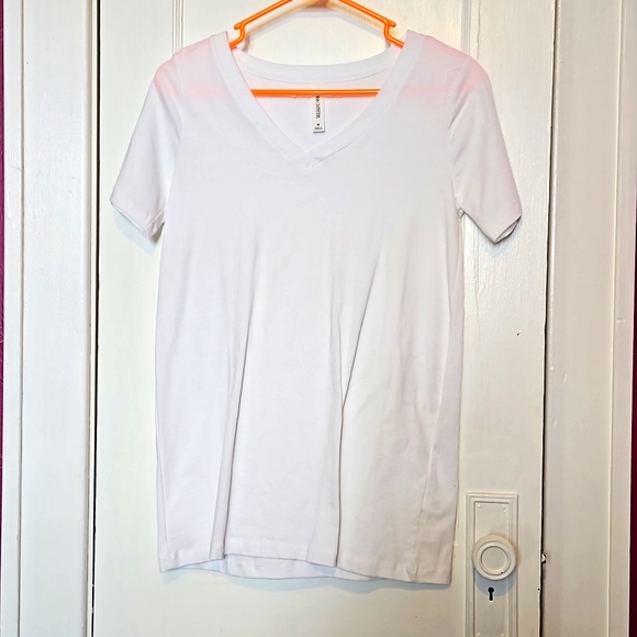 Tops | Basic White Tee | Poshmark